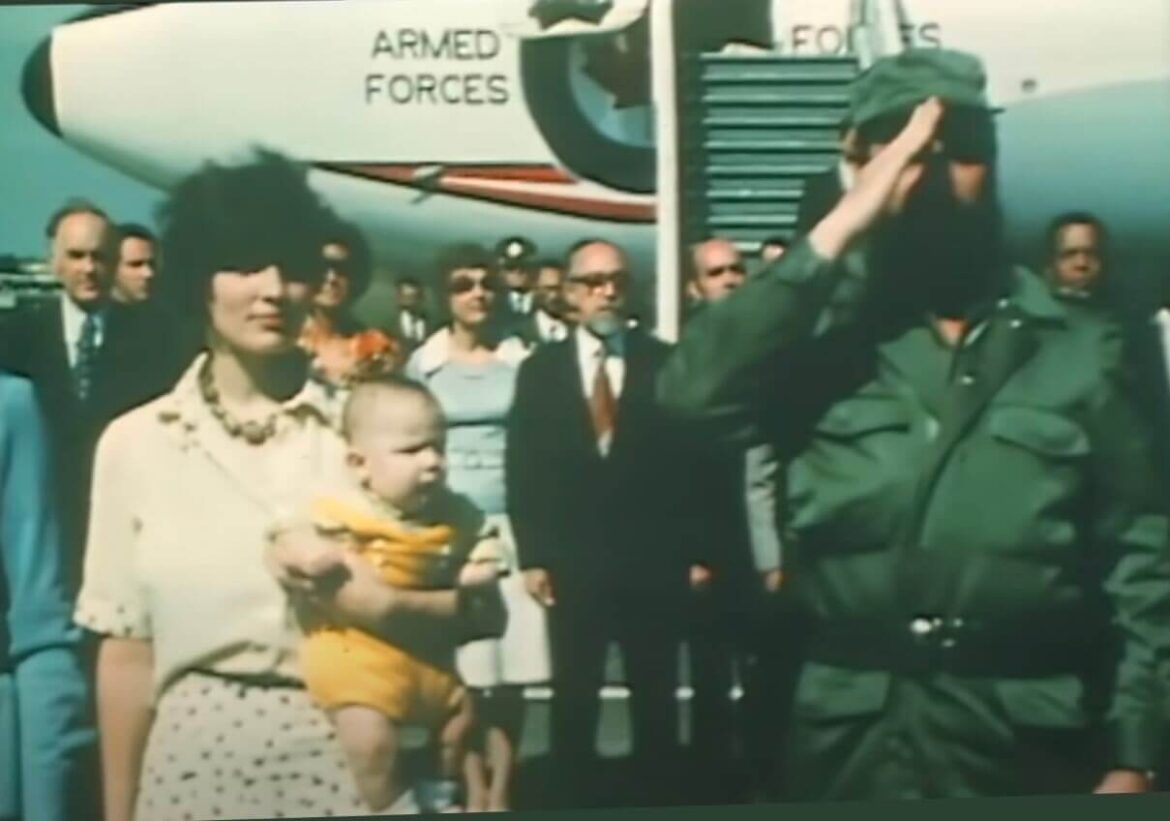 Fidel Castro'nun Tuttuğu Bebeğin Kanada Başbakanı Justin Trudeau Olduğu ...